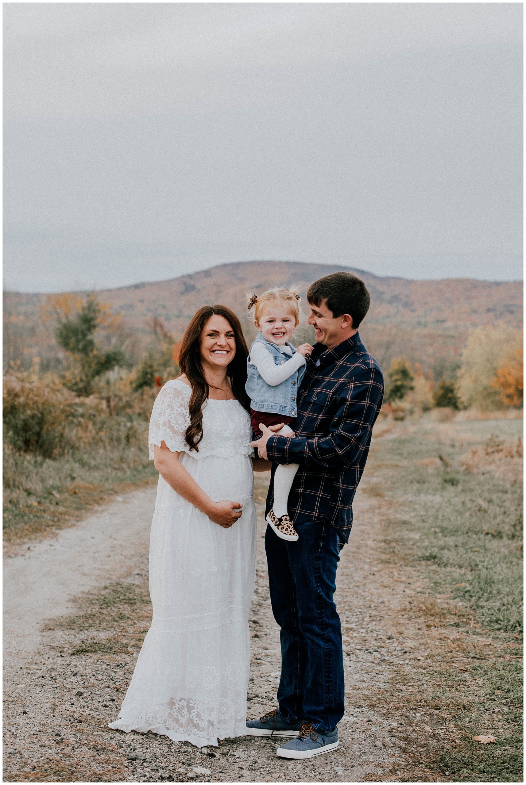 Tayla, Ryan, Miller and One on the Way | katemichaudphoto.com